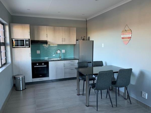 Elephant House, 2 Bedroom House, Next To Pilanesberg And Sun City - Sun City
