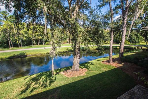 Golf & Tennis Community - Lakeview Oasis - Wesley Chapel, FL