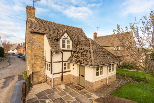 Corner Cottage - Broadway