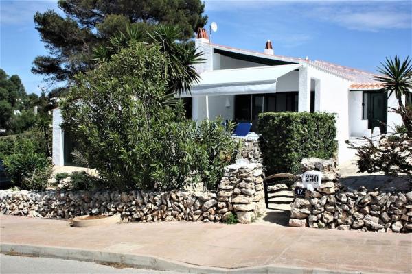 3 Bedroom Villa, Private Pool, Binibeca, 300m To The Beach - Mahón
