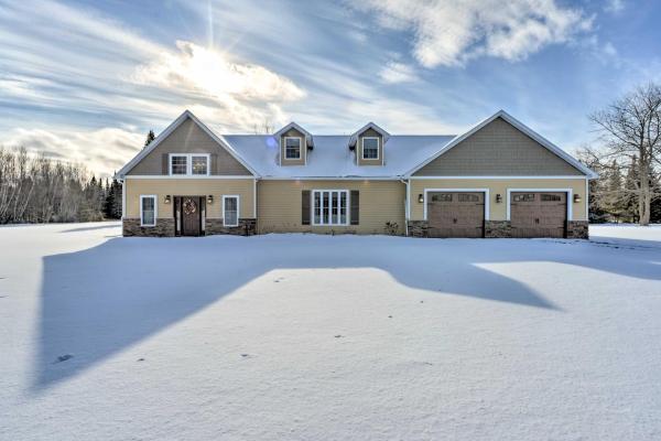 Upstate Hideaway With Hot Tub, 13 Mi To Malone! - State of New York