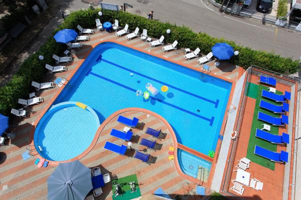 Hotel Real - Милано Мариттима