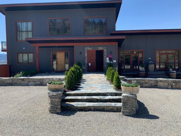 Wesbert Winery & Guest Suites - Penticton