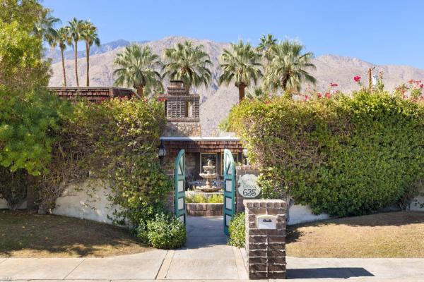 The English Cottage - Palm Springs, CA