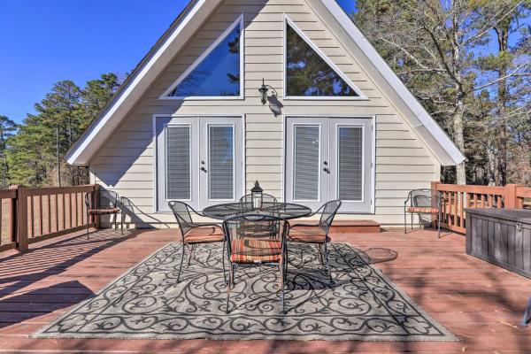 Sparta Lake Home With Deck And Boating Access! - Milledgeville, GA