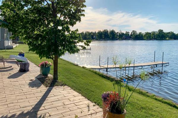 The Lakefront Home - 5 Minutes From Detroit Lakes! - Detroit Lakes, MN
