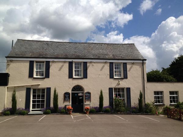 Castle Lodge Wilton - Symonds Yat