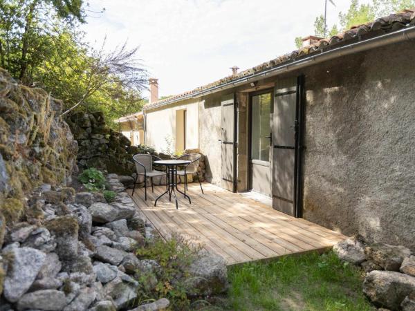 Studio Cosy Rénové Avec Terrasse Privative, Pour 2 Personnes, Proche De La Sèvre - Fr-1-426-483 - Mortagne-sur-Sèvre