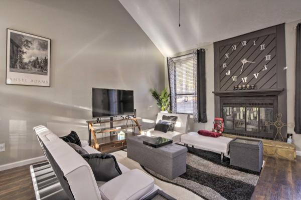 Updated Fayetville Townhome-away-from-home With Yard - Fayetteville, NC