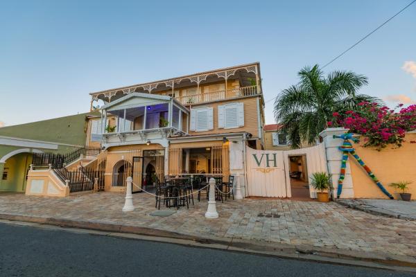 Chaney Room - 1 Queen Bed & Sleeper Sofa - Great Historic 1st Floor Cottage Unit - Frederiksted