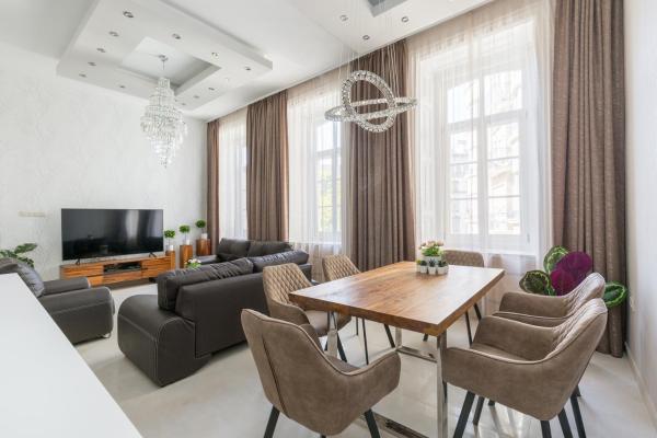 Luxury Dream Home At The Basilica 3br/2bath - Budapest