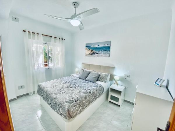 Amplio Apartamento Con Vistas Al Mar Y Parking - Alicante