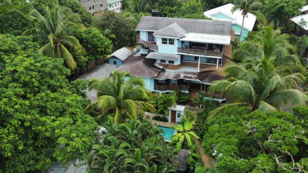 Mariposa Lodge - Honduras