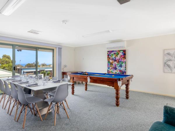 Dive Into Dorset 10 Dorset Court - Adelaide