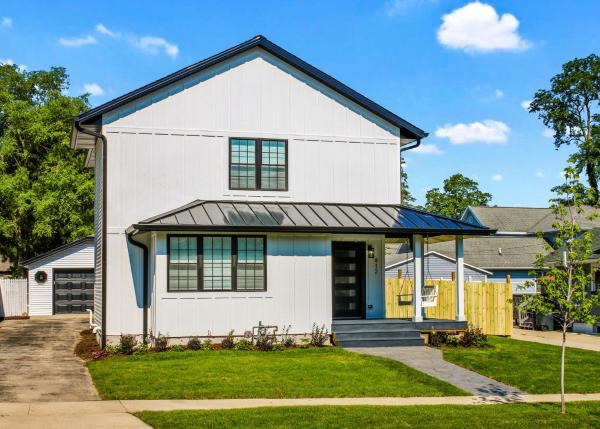 Farmhouse On Wells - Lake Geneva, WI