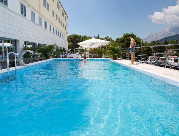 Aparthotel Miramare - Podgora, Croatia