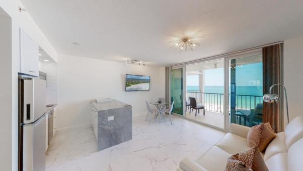 Totally Renovated Beachfront Condo At Apollo - Marco Island, FL