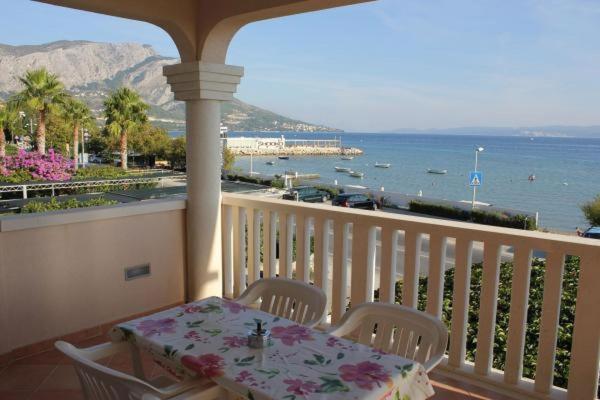 Apartment In Duce With Sea View, Terrace, Air Conditioning, Wifi 5061-3 - Omiš