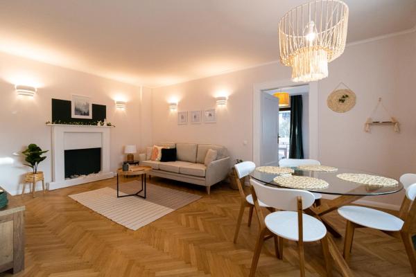 Castel'or Residence - Deluxe Restored Apartment In The Heart Of Old Town With Unique Views Of Tampa Mt - Brașov