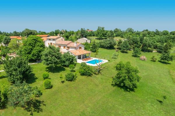 Rustic Villa Benina Rossa 1 With Huge Garden - Chorvatsko