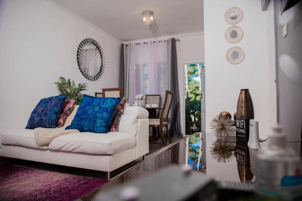 Retreat Aparthotel-garden-solar-wi-fi -Firepit-park-carport - Lusaka