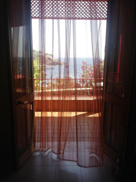 Fronte Del Porto - Ustica