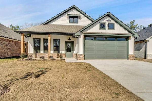 Alamo Luxury Living Up To 11 - Lake Tyler, TX