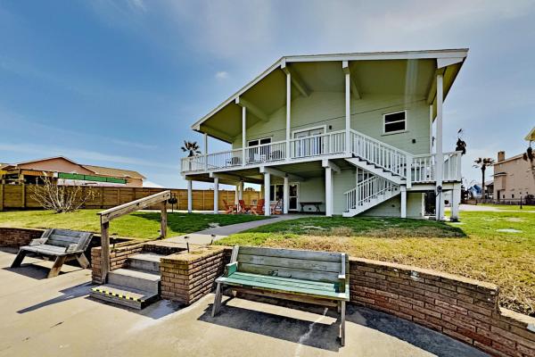 The Lazy Bay - Aransas Pass, TX