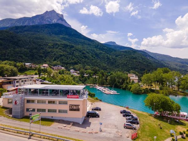Hôtel Les Flots Bleus - Savines-le-Lac