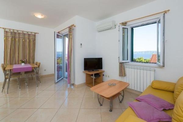 Apartment In Bol With Sea View, Balcony, Air Conditioning, Wifi 156-2 - Bol