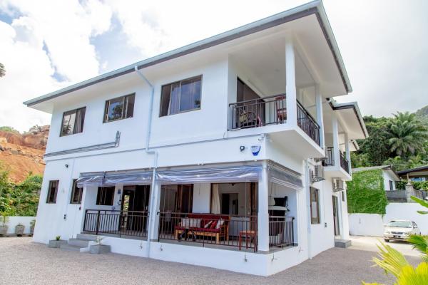 Mount Simpson, 2-beds, Sleeps 4, 5 Mins To Beach - Seychelles