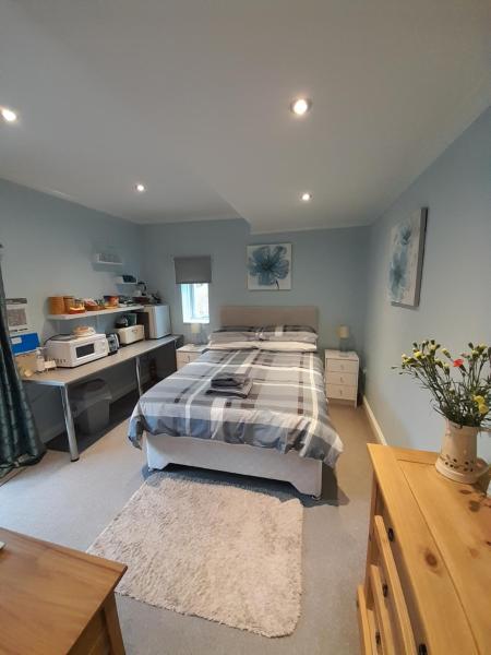 Santi Bhavana Bed & Breakfast - United Kingdom