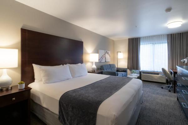 Oxford Suites Portland - Jantzen Beach - Portland, OR