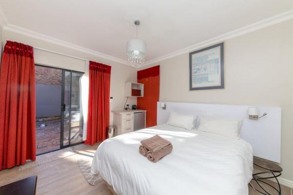 Stay At 11 On Gull - Parklands