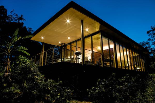 Glass On Glasshouse - Glass House Mountains