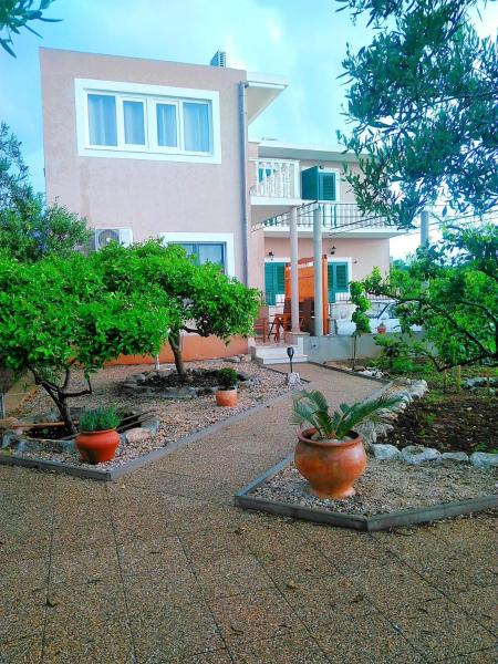 Jakov One Bedroom Apartment Sucuraj - Drvenik