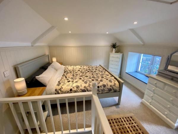 Robin Cottage One Bedroom Cottage Near Perranporth Beach With Parking & Wifi - Robin Cottage - St Agnes