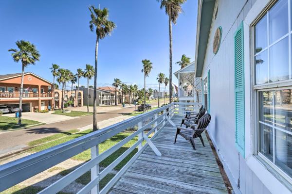 Family-friendly South Padre Island Escape W/ Grill - South Padre Island, TX