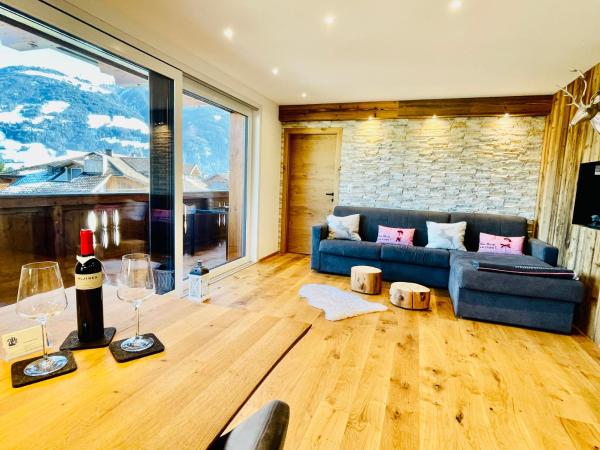 Royal Swan Appartement, Tirol - Zillertal, Ravina, Austria