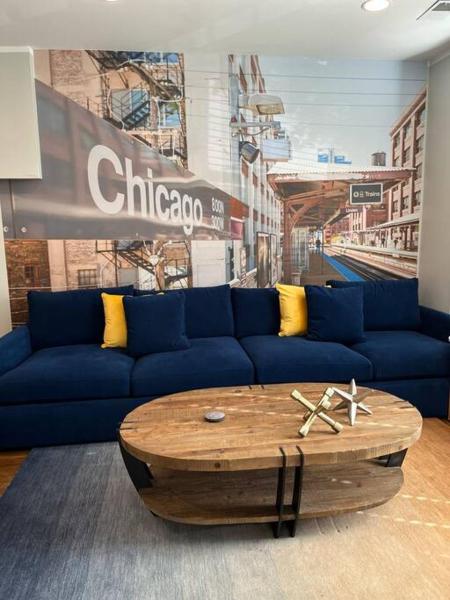 Trendy West Town Flat - 2 Bed / 1.5 Bath W Parking - Old Town - Chicago