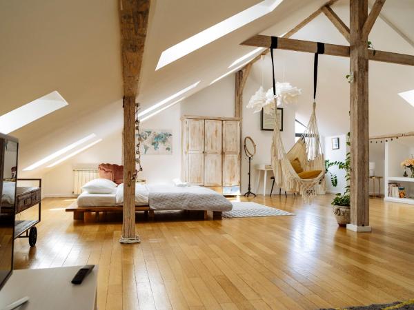 Artistic Loft In The Old Town - 부쿠레슈티
