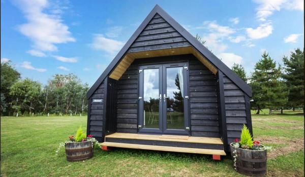 Wildflower Meadow Cabins - Suffolk