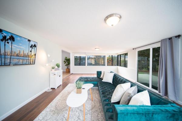 4 Br Home With Game Room! Family Friendly! Centrally Located! - Californie