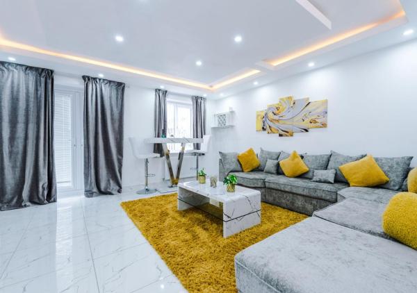 Luxury 3 Bedroom House Close To Manchester Center - Oldham