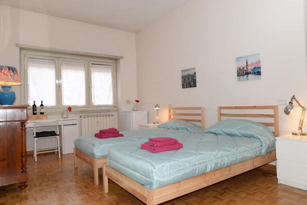 Welcome To Our Establishment We Will Be Happy To Welcome You - Rom