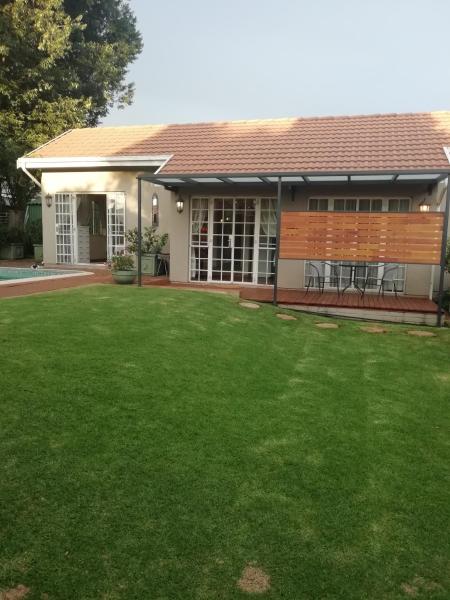 Dunvegan Edenvale | Flat Close To Or Tambo Airport - Germiston