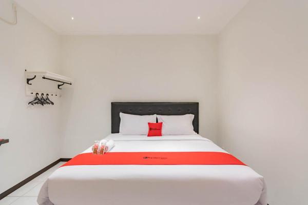 Reddoorz Plus @ Pakuan Residence Tajur - Indonesia