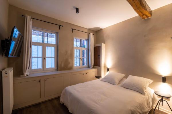 Lovely Triplex In The Heart Of Le Sablon - Etterbeek
