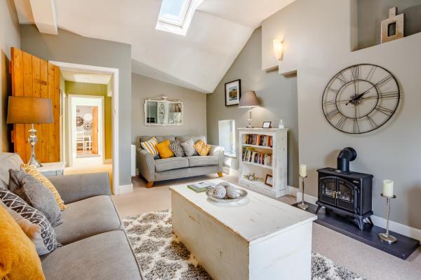 Broadrock Accommodation - Clock Cottage - Forest of Dean