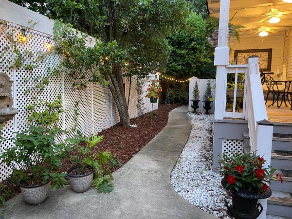 Bama Bed And Breakfast - Sweet Home Alabama Suite - Alabama